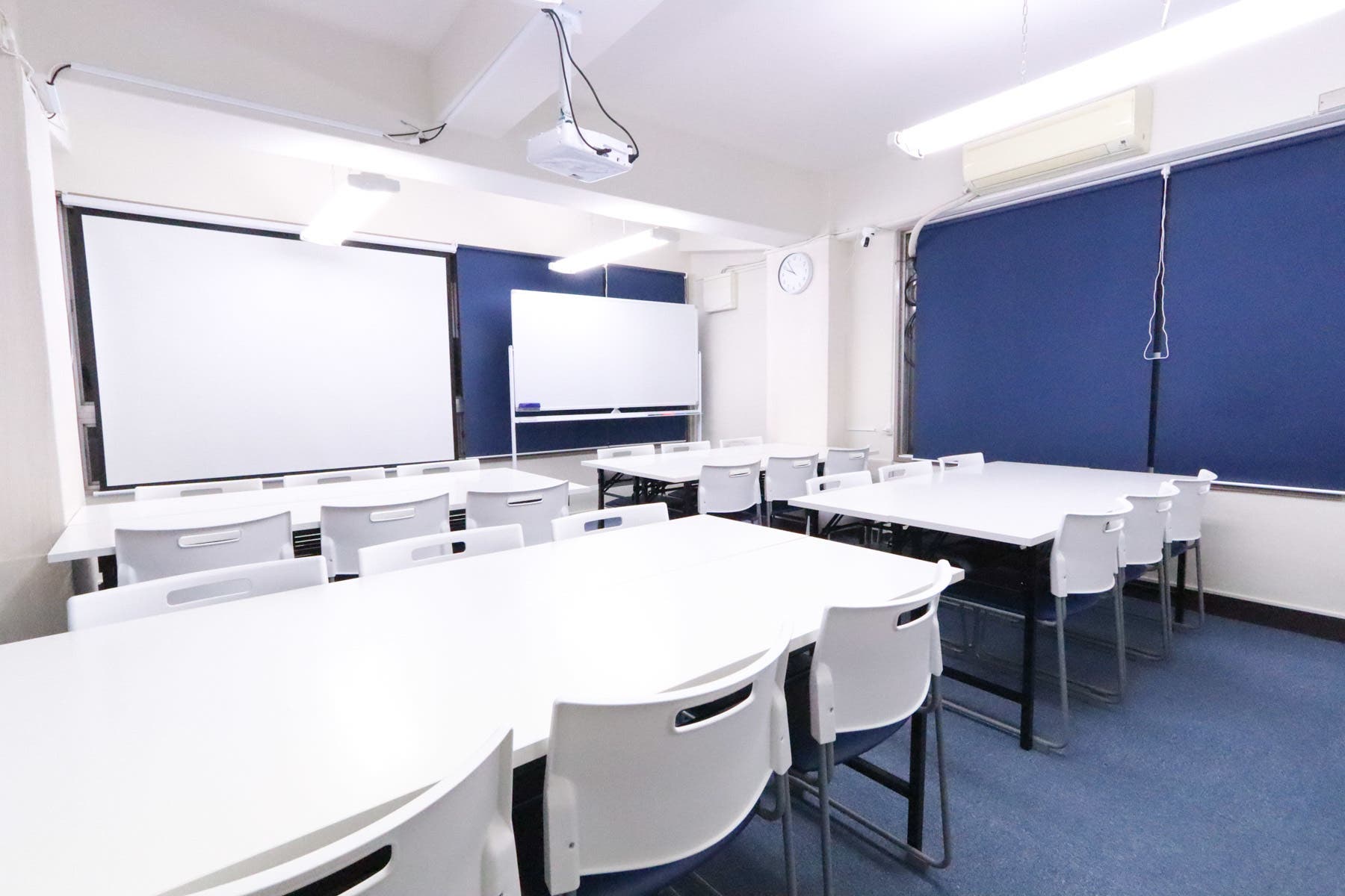 【東京駅2分！地下出口すぐ！32名】プロジェクター・ホワイトボード・WiFi全て無料！土足可！ふれあい貸し会議室 八重洲No38の写真9