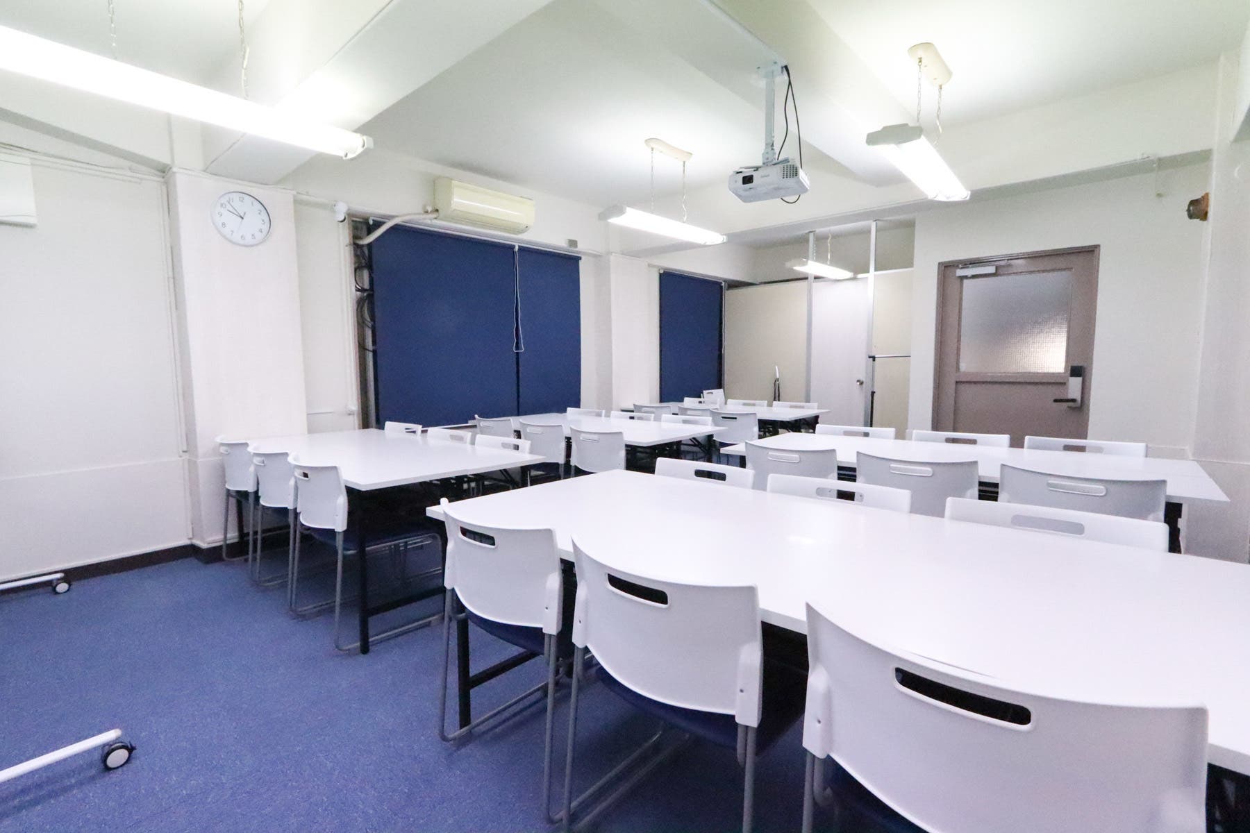 【東京駅2分！地下出口すぐ！32名】プロジェクター・ホワイトボード・WiFi全て無料！土足可！ふれあい貸し会議室 八重洲No38の写真12