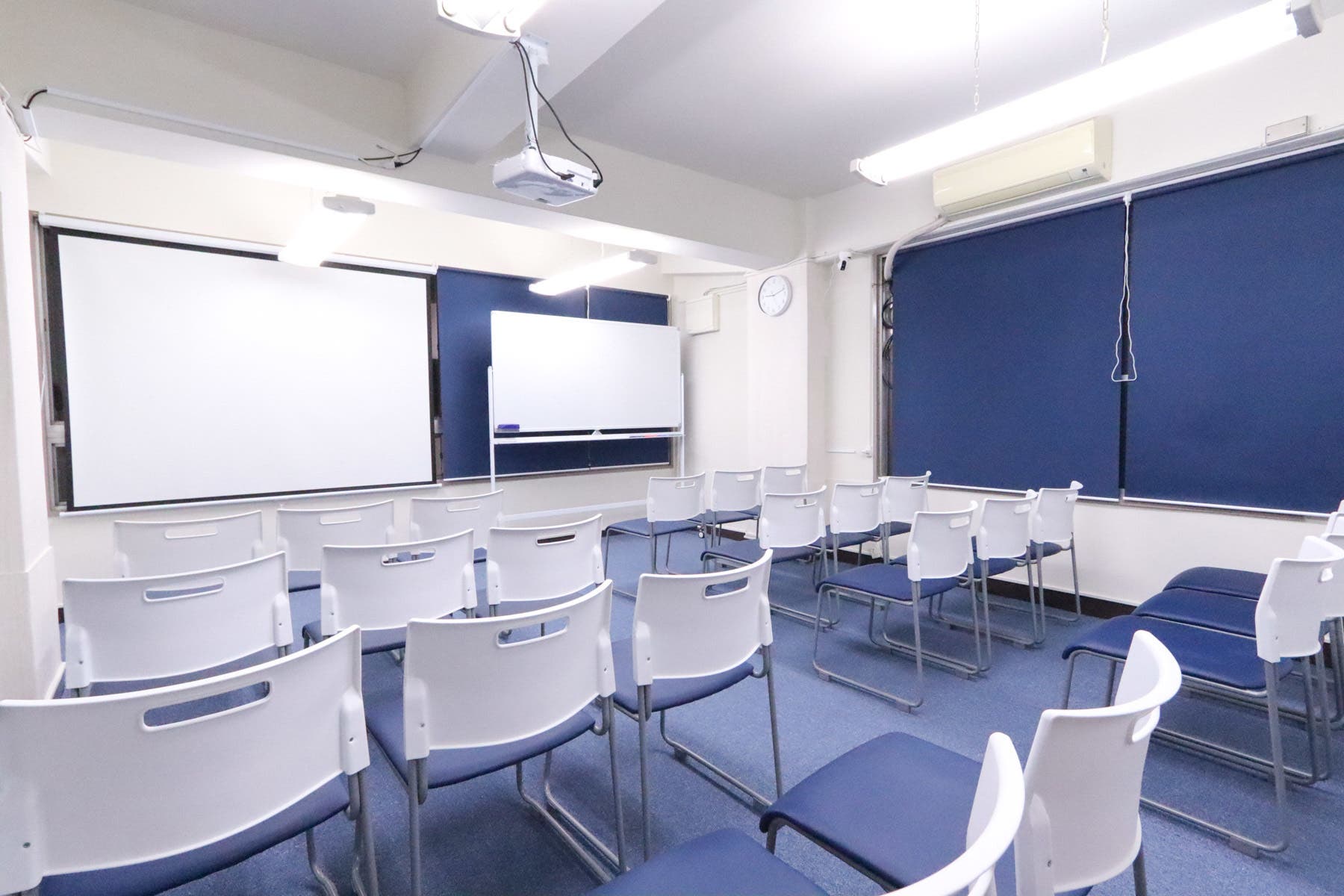 【東京駅2分！地下出口すぐ！32名】プロジェクター・ホワイトボード・WiFi全て無料！土足可！ふれあい貸し会議室 八重洲No38の写真18