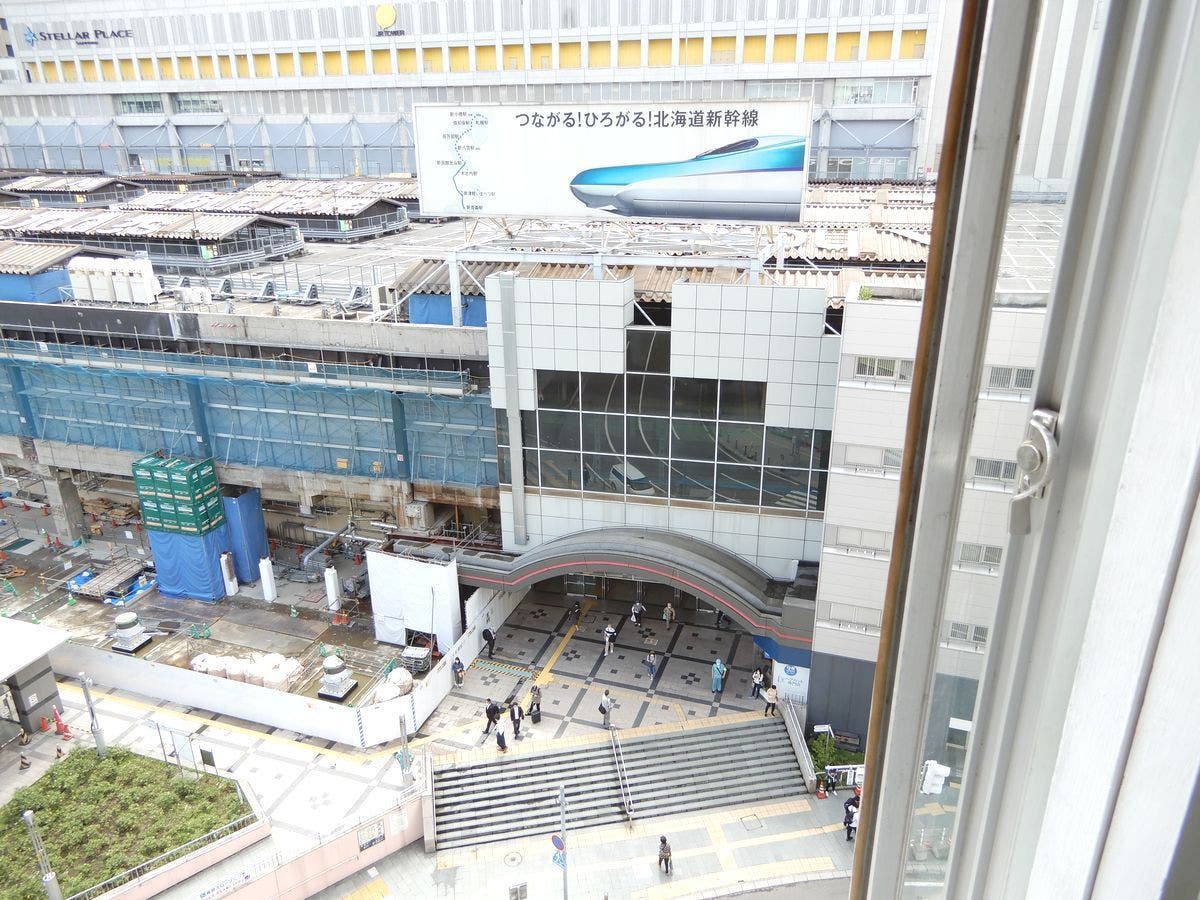 ＜カラフル会議室🌈札幌駅前＞【室内動画あり】⭐️ｲﾝﾎﾞｲｽ対応⭐️自然光 ⭐️広く(20㎡)明るい(南向窓)⭐️札幌駅を一望の写真15