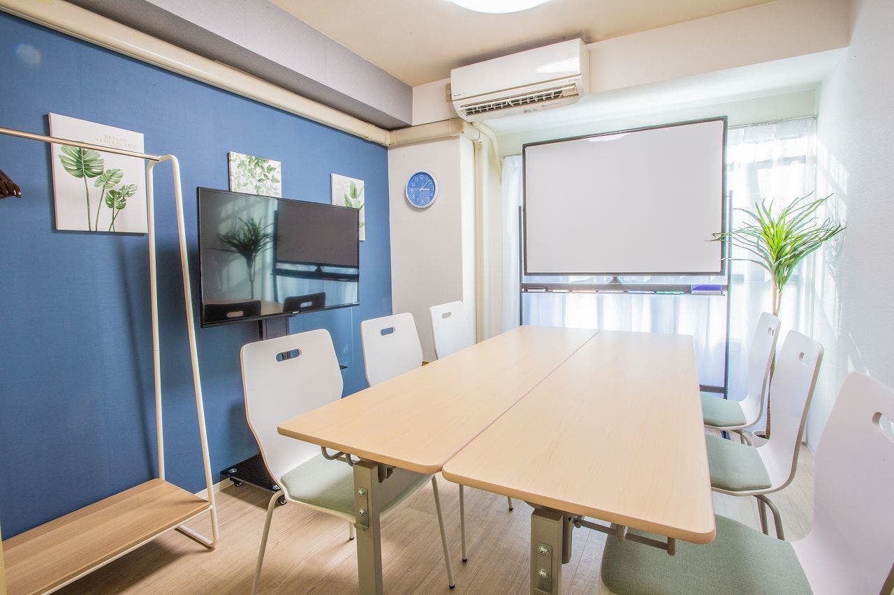 【ブックマークキャンペーン実施中】WiFi・モニター・ホワイトボード・Webカメラ・スピーカー無料！ふれあい貸し会議室 名古屋Aの写真2