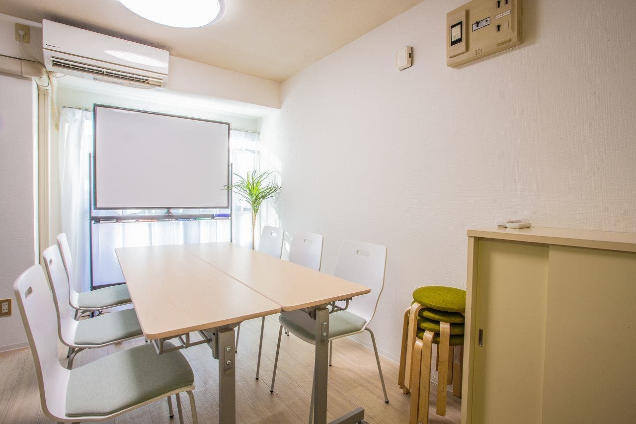 【ブックマークキャンペーン実施中】WiFi・モニター・ホワイトボード・Webカメラ・スピーカー無料！ふれあい貸し会議室 名古屋Aの写真4