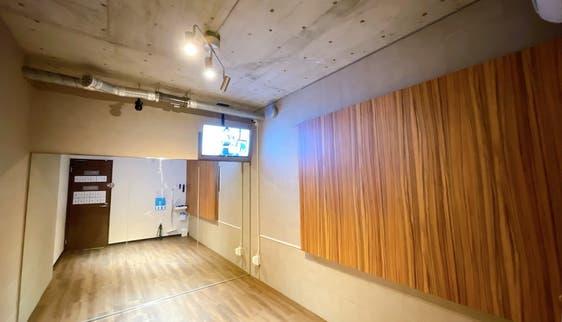 ✨NEW✨地域最安値✨24h✨高速WiFi✨モニター完備✨オンラインレッスン対応✨【Studio C:定員2名】の写真1