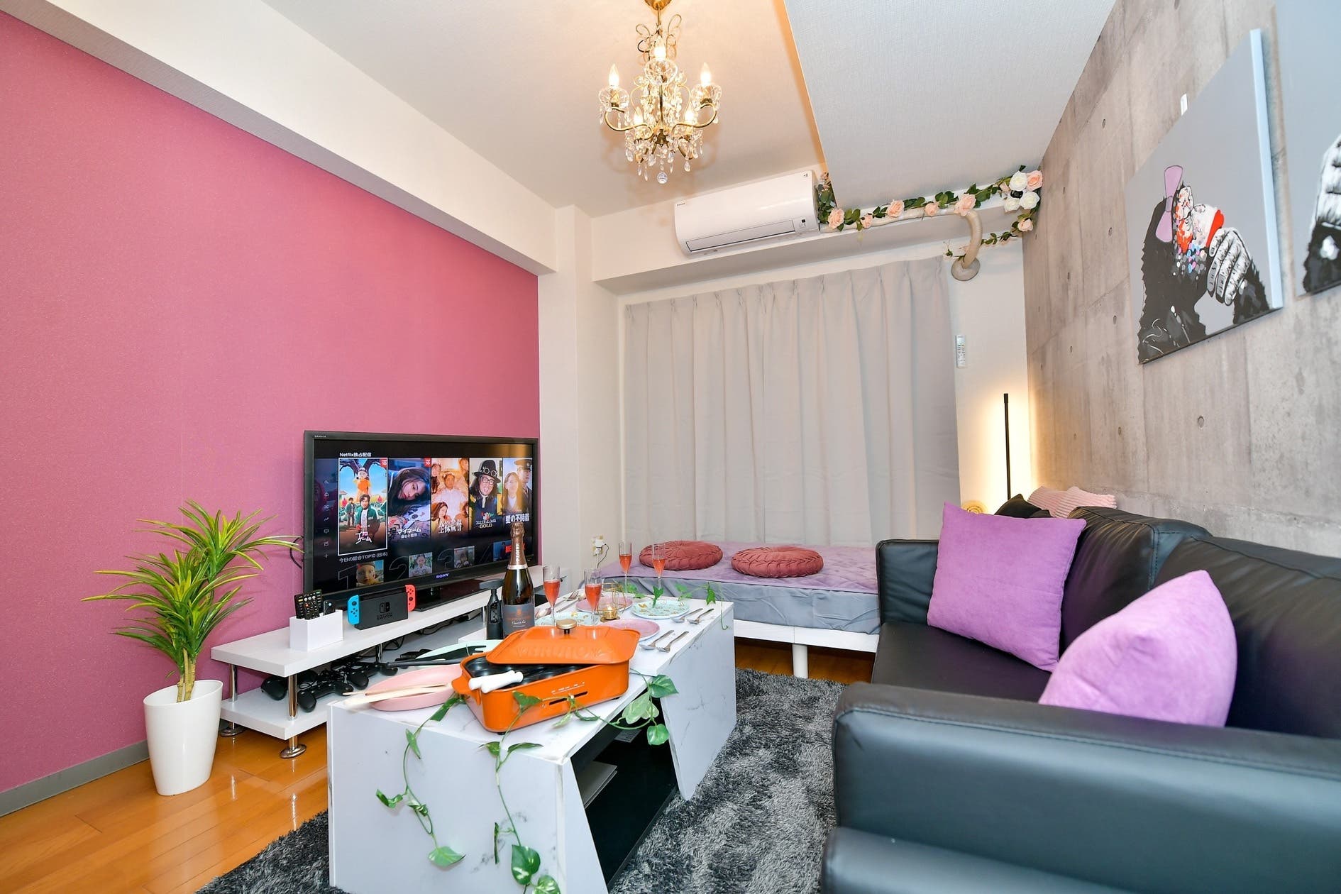 HAPPYスペースかしわⅡ🏆ベストホスト受賞スペース🏆デートに大人気のラグジュアリー空間🤍ネトフリ、Disny＋視聴可🌈の写真9