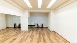【港区】【赤羽橋徒歩1分・麻布十番店徒歩7分】防音設備有/大型ミラー設置/ダンス・楽器OK/長机椅子完備/備品全て無料/高速回線の写真2
