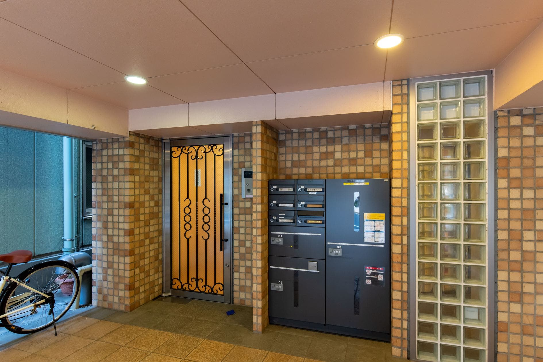 【港区】【赤羽橋徒歩１分・麻布十番店徒歩7分】防音設備有/大型ミラー設置/ダンス・楽器OK/長机椅子完備/高速回線/地下1階の写真25