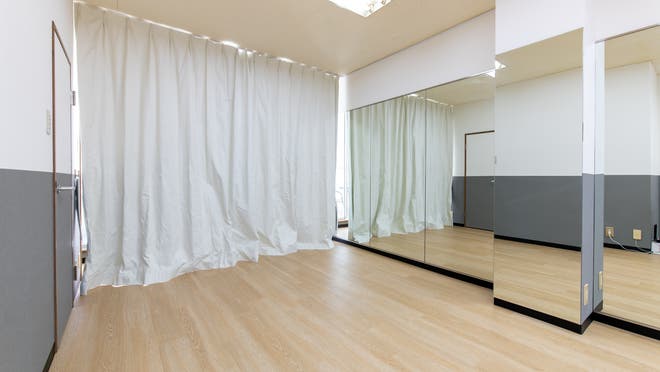 【麻布十番徒歩4分・六本木徒歩8分】【3F】換気・日当り良好/ウォーキング・ヨガ・撮影に人気/大型ミラー・移動式ミラー設置の写真22