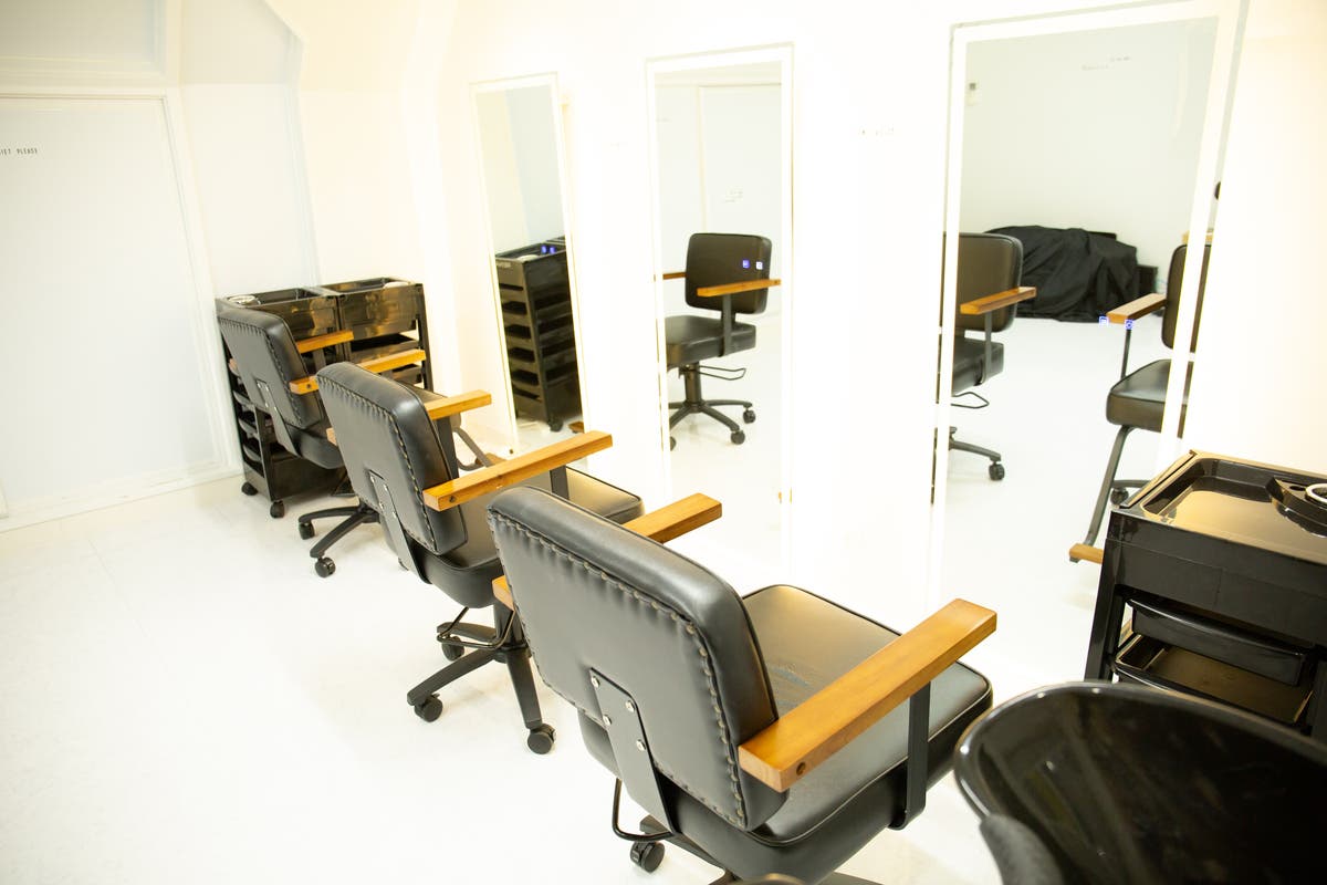 【原宿駅徒歩3分】竹下通り至近！自分だけのヘアメイクサロンを実現！ Youtube撮影OK! ロケ撮影控え室に！面貸しの写真22