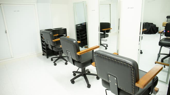 【原宿駅徒歩3分】竹下通り至近!自分だけのヘアメイクサロンを実現! Youtube撮影OK! ロケ撮影控え室に!面貸しの写真3