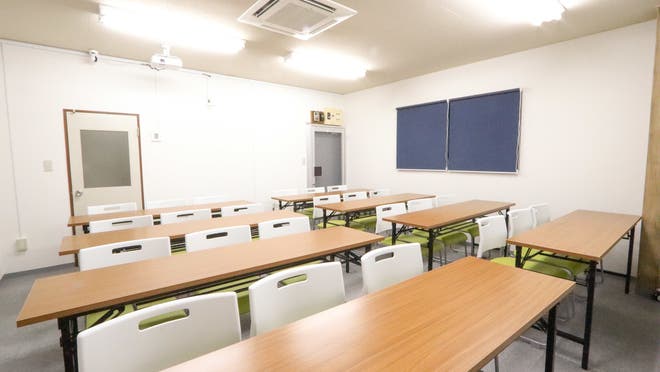 【新宿西口徒歩1分!オフィスビル!同規模で最安!24名】土足可!プロジェクター・WiFi無料!ふれあい貸し会議室 新宿No39の写真5