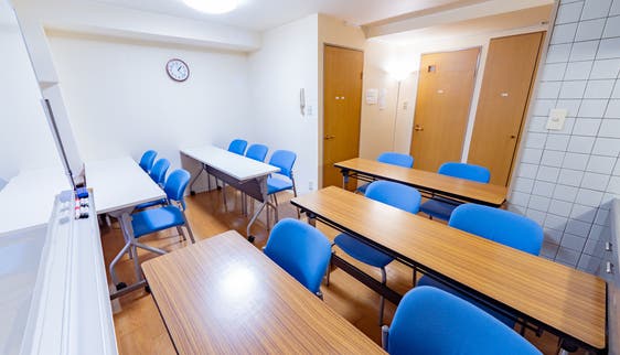 <マラソン会議室>24時間営業/完全個室⭐️Wi-Fi無料⭐️消毒液有!/セミナー/会議/テレワーク/勉強会/サークル活動/面接の写真1