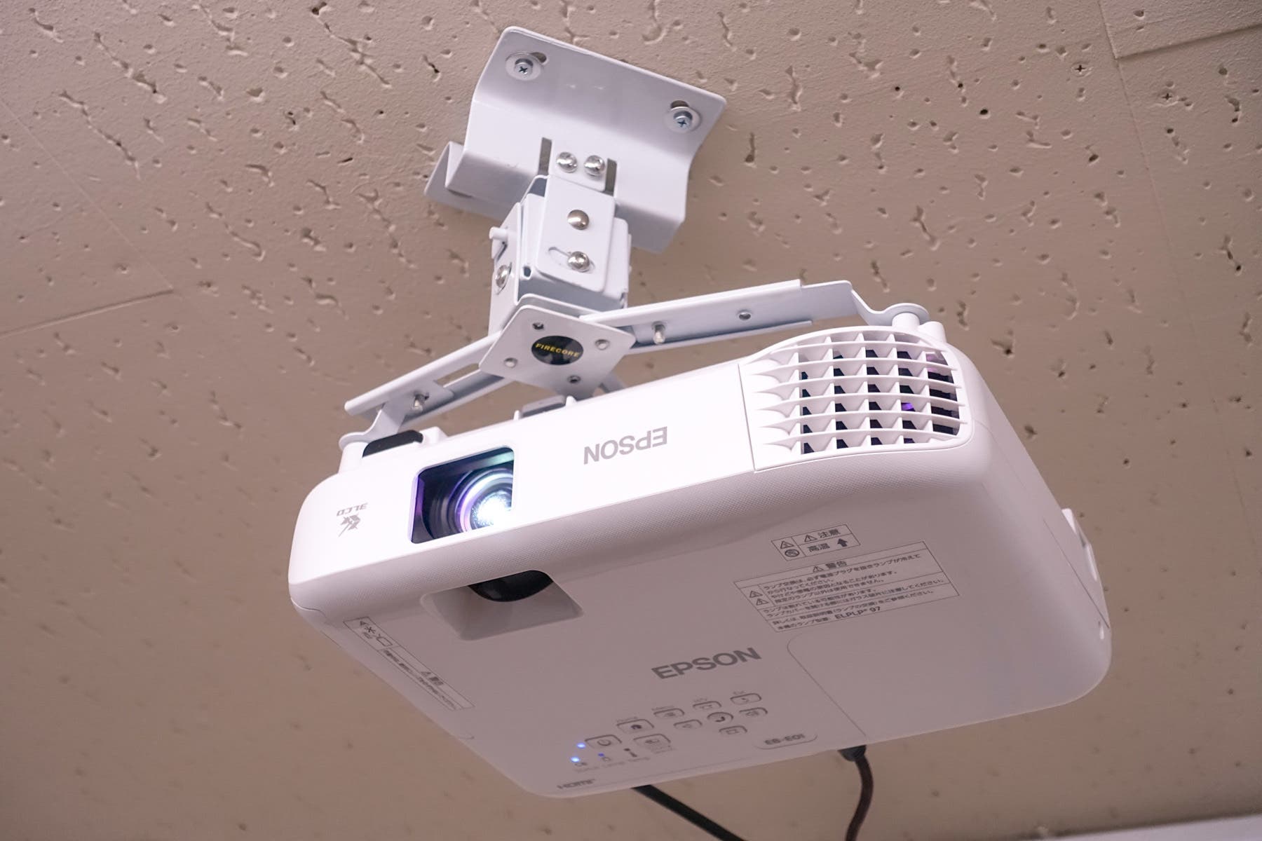 【新宿西口徒歩1分！オフィスビル！同規模で最安！24名】土足可！プロジェクター・WiFi無料！ふれあい貸し会議室 新宿No39の写真28