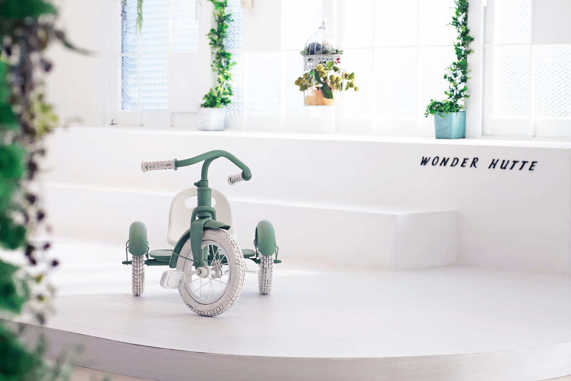 もうレンタルフォトスタジオ選びで悩まないでください☆誰でも綺麗な写真が撮れる工夫がいっぱいのワンダーヒュッテですべて解決！の写真9