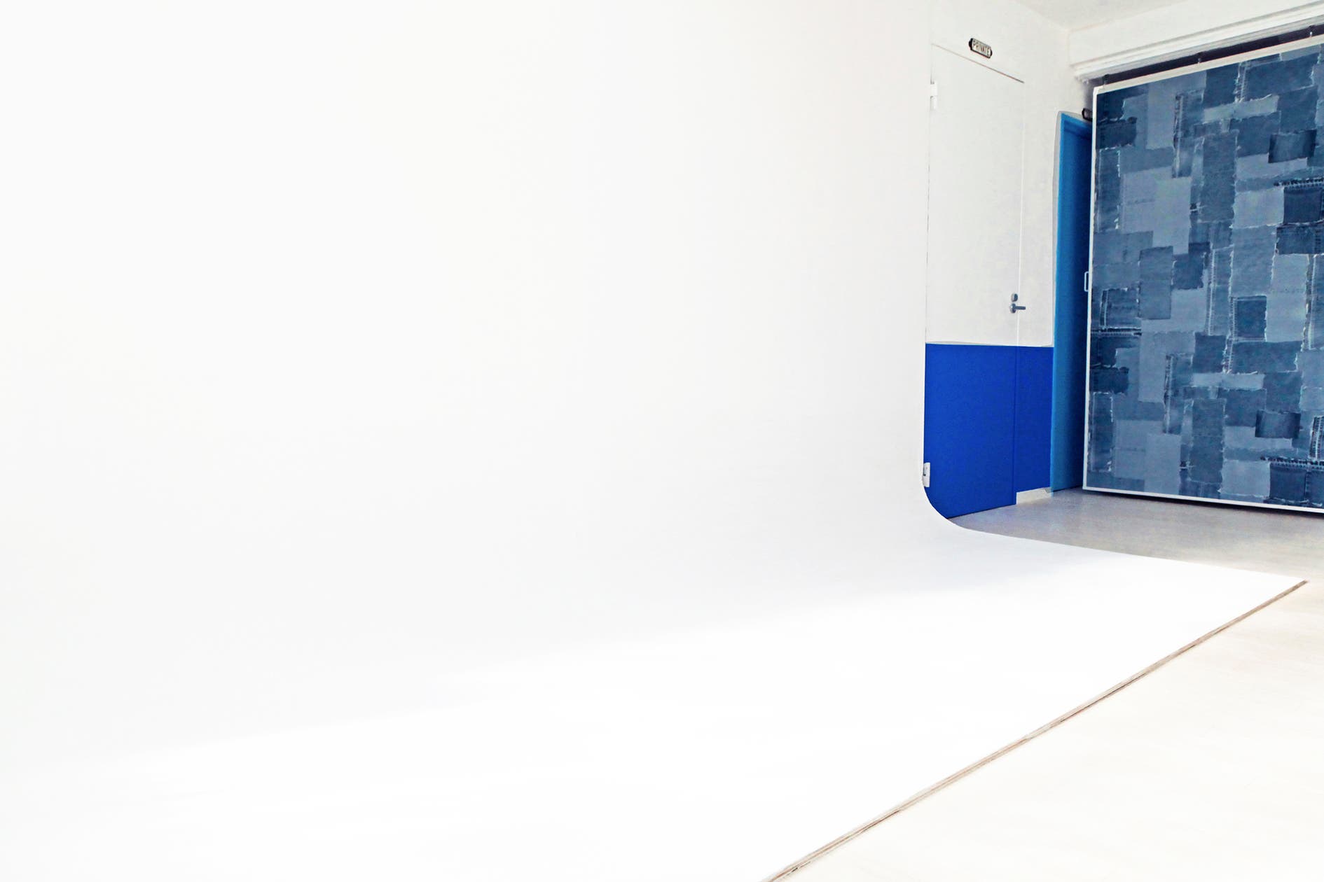 もうレンタルフォトスタジオ選びで悩まないでください☆誰でも綺麗な写真が撮れる工夫がいっぱいのワンダーヒュッテですべて解決！の写真17