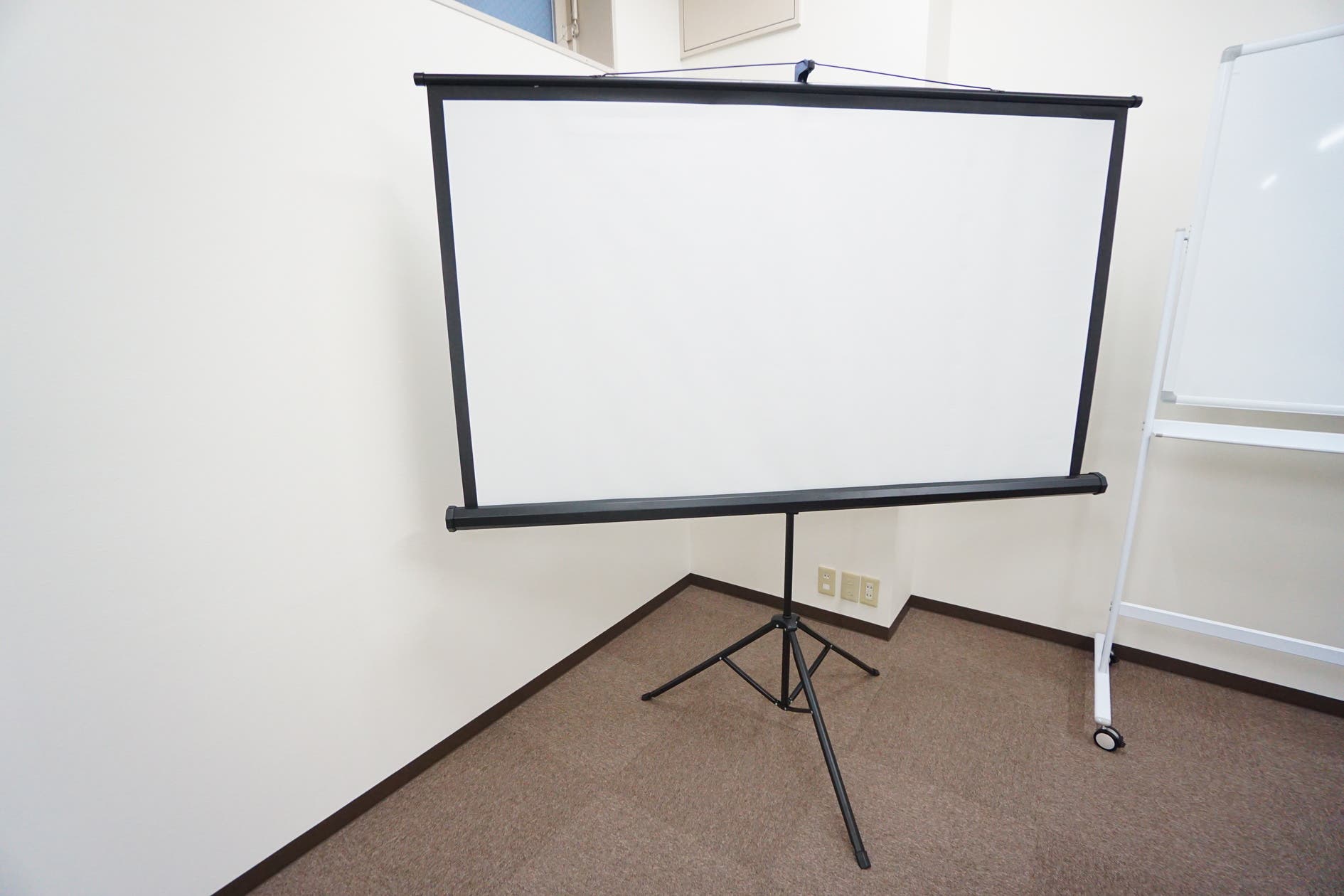 ＜豊橋駅前 TB1F-C会議室＞完全個室✨24名収容/高速Wi-Fi/プロジェクター無料！セミナー/研修/会議の写真13