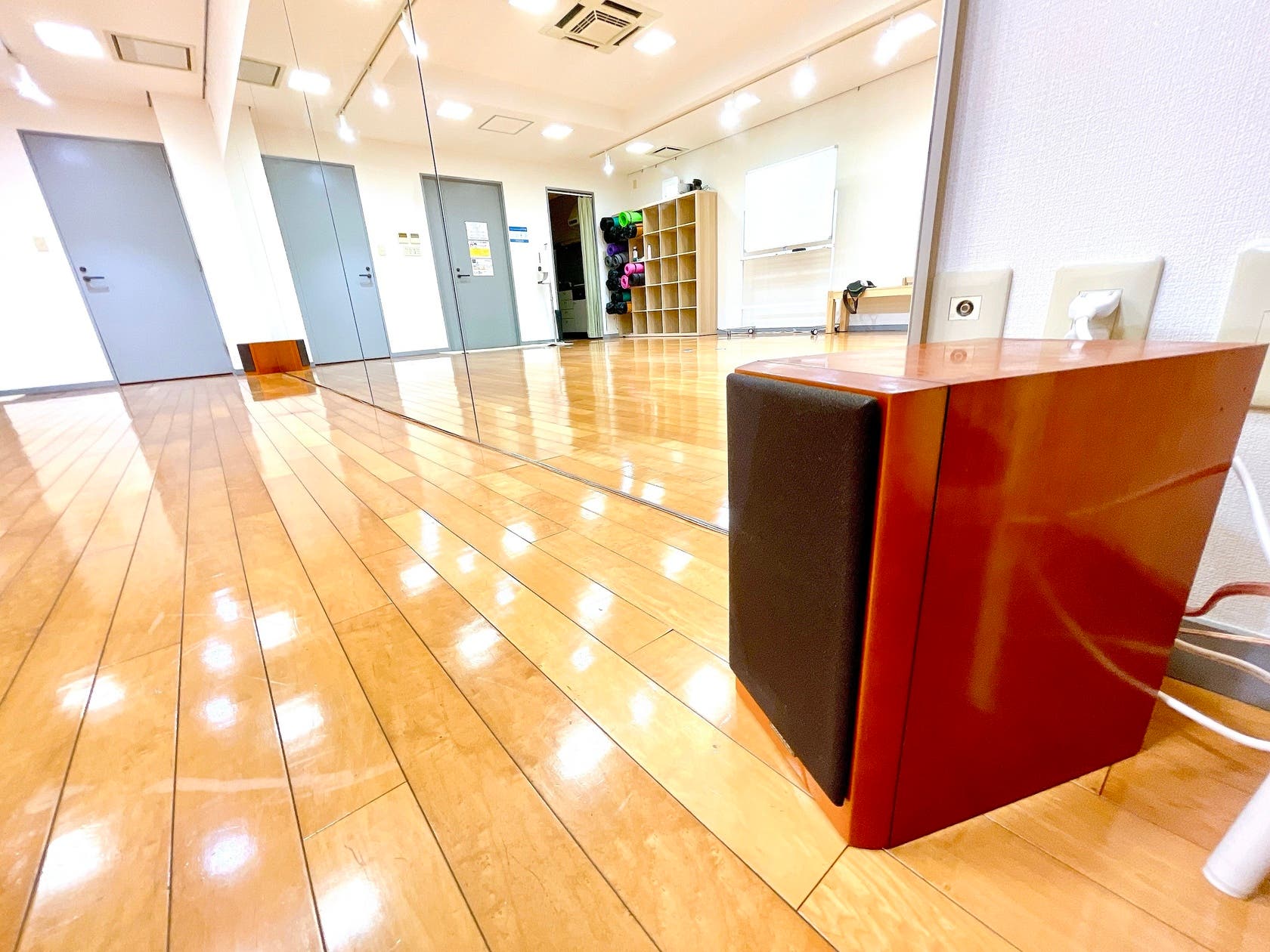 🉐24時間営業！三鷹駅徒歩6分 約50㎡のスタジオ／幅6m大型鏡 ダンス・ヨガ・ビジネス・セミナー・舞台・武道・撮影など多目的の写真17