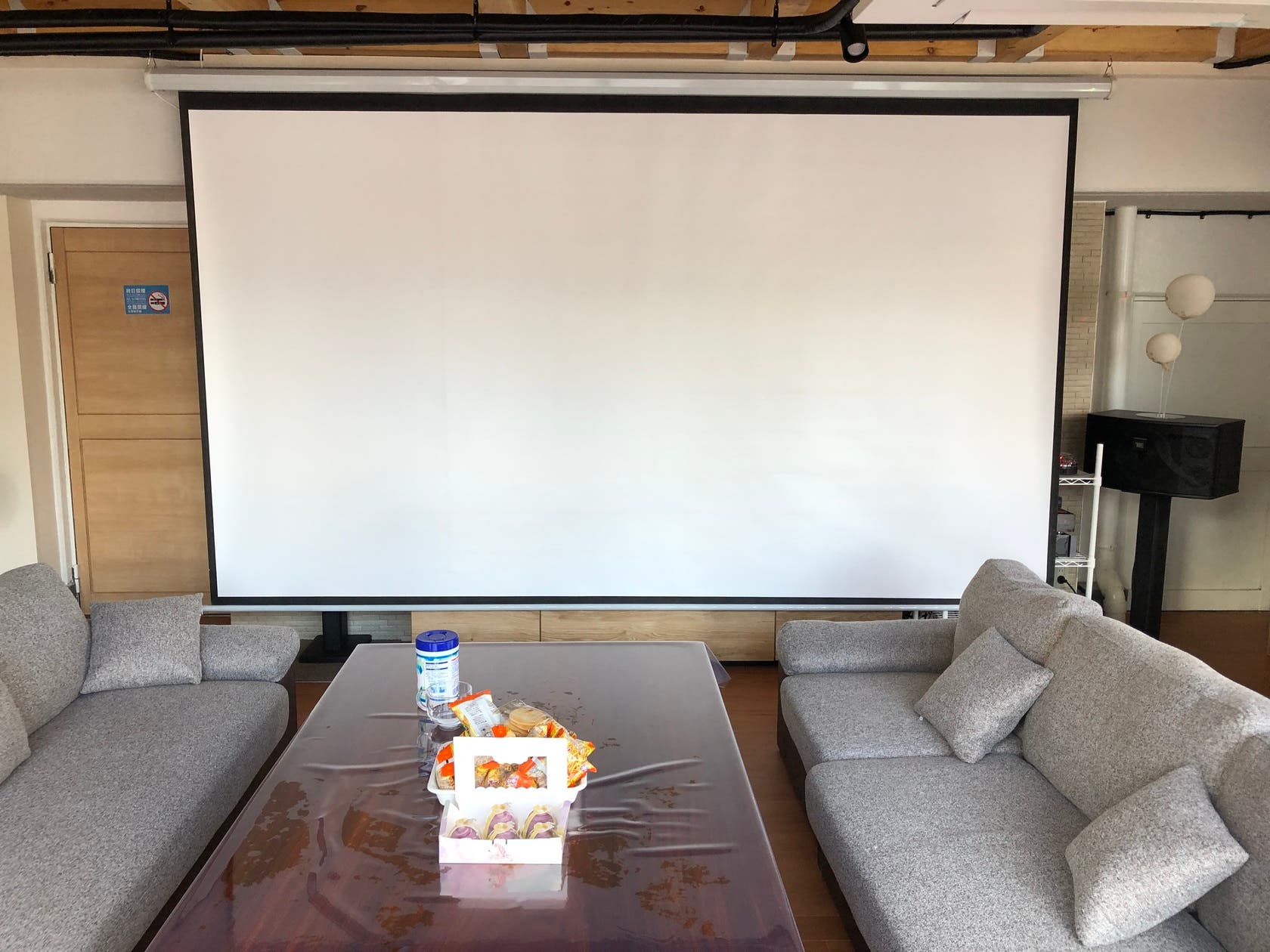 【池袋駅】（個室+テラス）BBQもスポーツ観戦もビジネスも🍻大型テレビ、プロジェクター完備🎥女子会💖パーティ🎉撮影📸に最適！の写真18