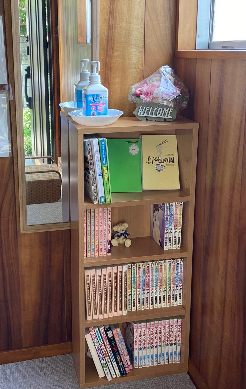 広い一軒家の一階部分貸し出し、高松駅、港徒歩5分、スーパー1分、海、浜辺2分。の写真6