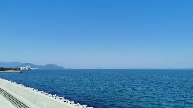 広い一軒家の一階部分貸し出し、高松駅、港徒歩5分、スーパー1分、海、浜辺2分。の写真7