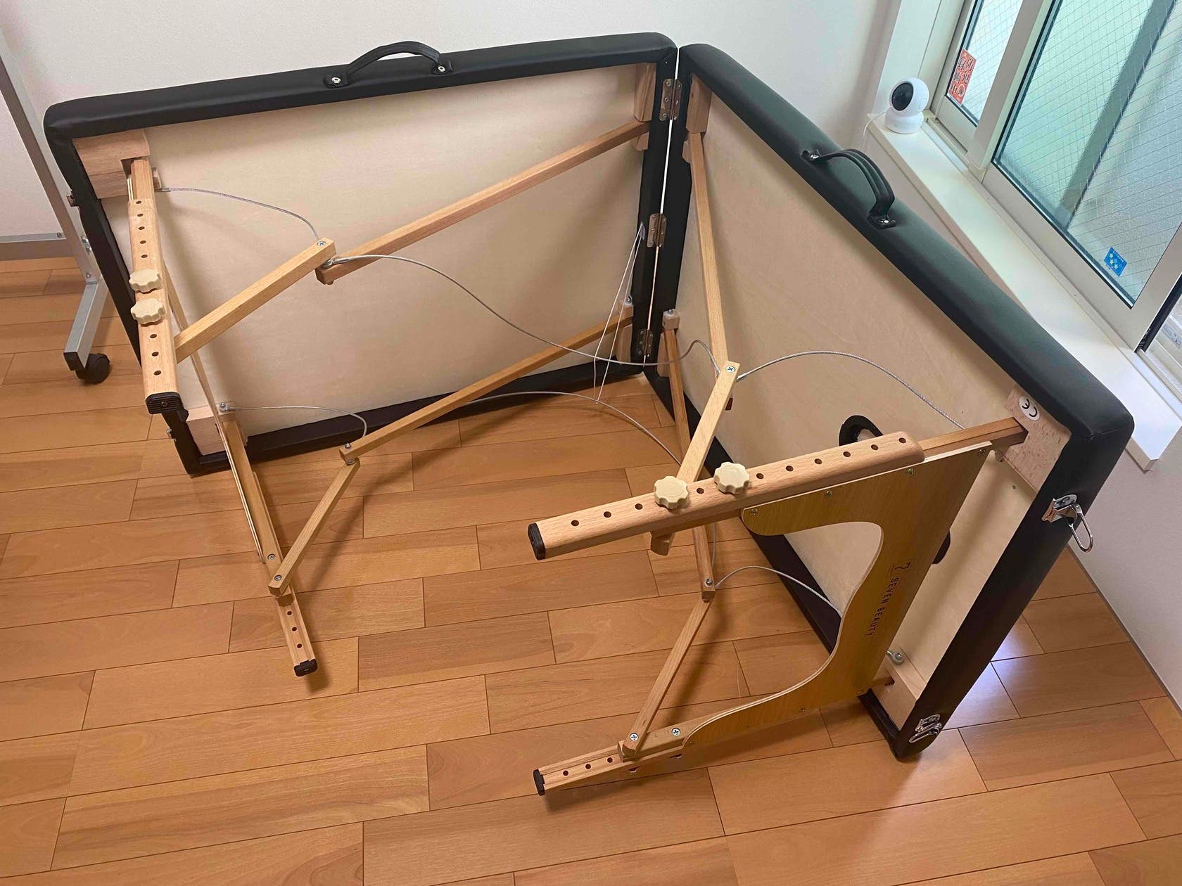 折り畳みマッサージベッドの画像2