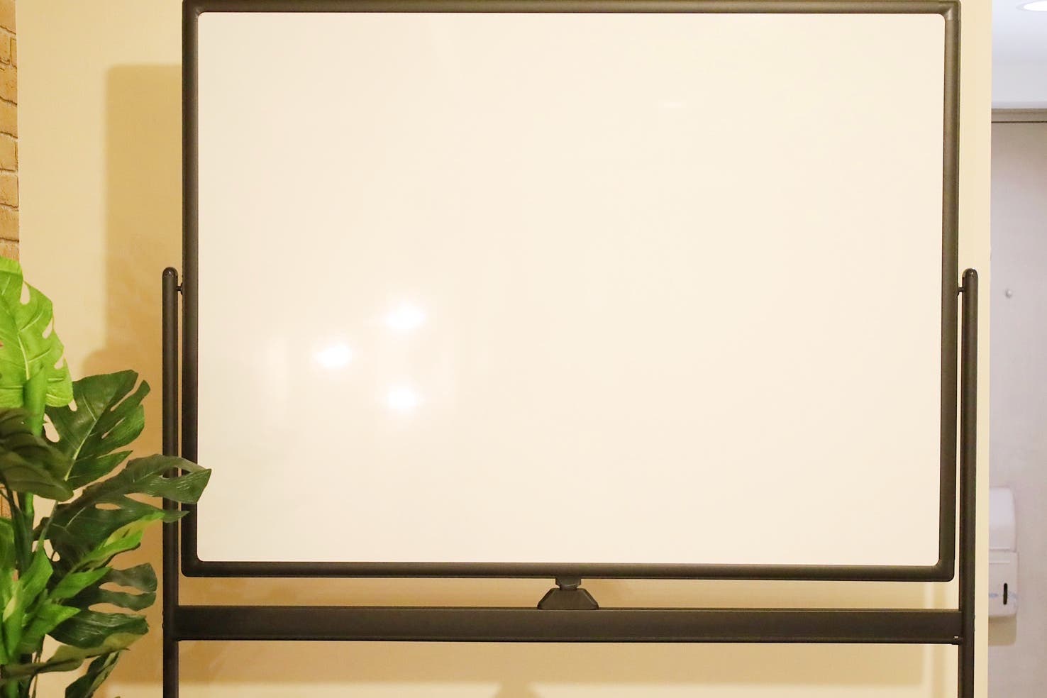 ⭐【大門浜松町ワイズスクエア】期間限定割実施中 綺麗/好立地/完全個室/高速WiFi/40インチモニタの写真8