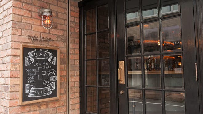 【JR目黒駅東口から徒歩2分】お洒落な路面店のバー貸切。各種撮影、パーティー、ポップアップストアなど用途に合わせて利用可能です。の写真4