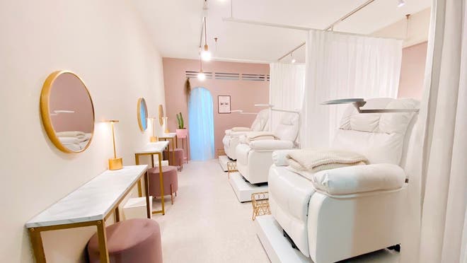 美容所登録済み⭐︎商材込み♪アイリストの為の半個室サロン。恵比寿駅近、10時〜23時利用可能◎の写真1