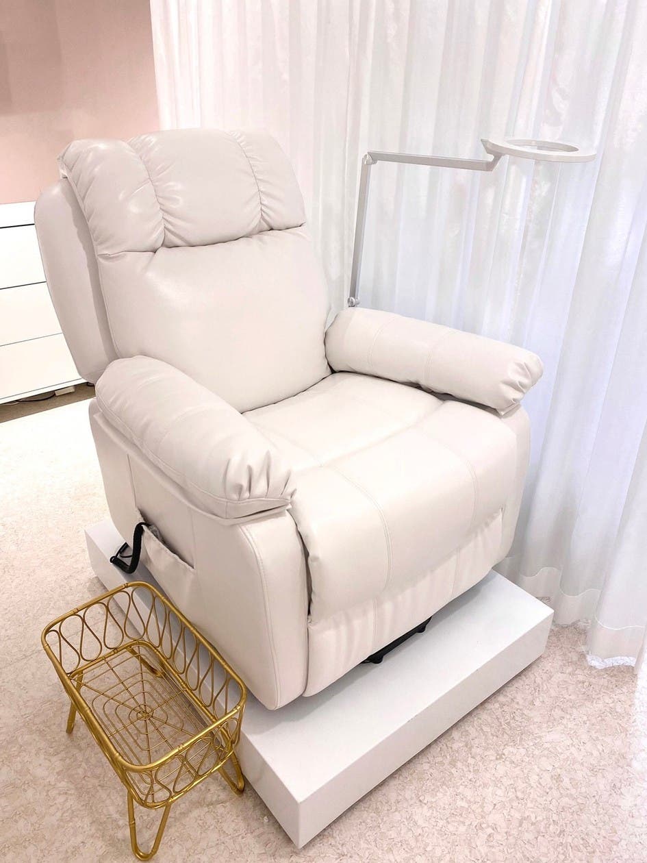 美容所登録済み⭐︎商材込み♪アイリストの為の半個室サロン。恵比寿駅近、10時〜23時利用可能◎の写真2