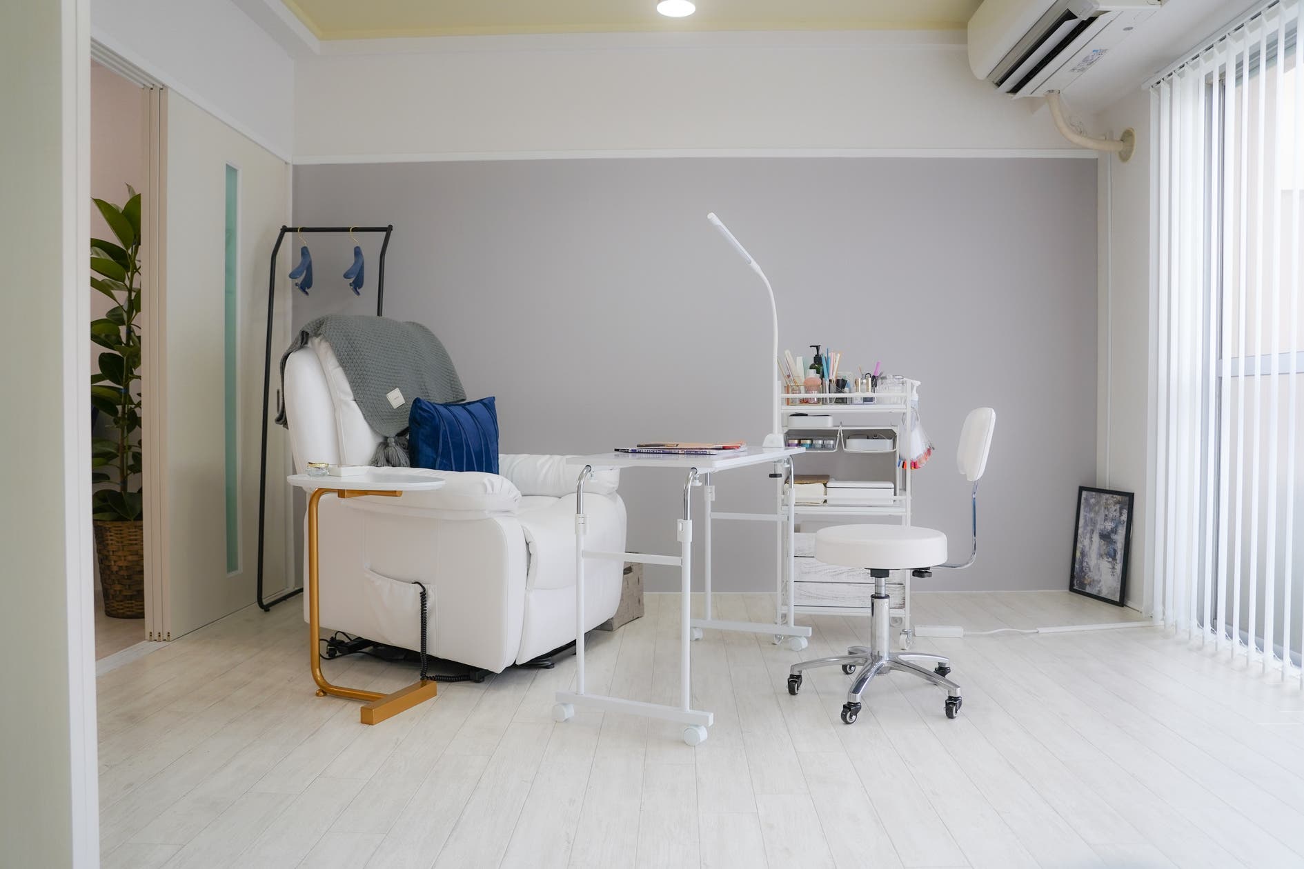 【仙台駅東口viviより徒歩3分】の好立地♪マンションタイプのビルとなっております。ネイルスペースとしてご利用くださいませ✨の写真13