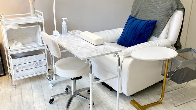 【仙台駅東口viviより徒歩3分】の好立地♪マンションタイプのビルとなっております。ネイルスペースとしてご利用くださいませ✨の写真1