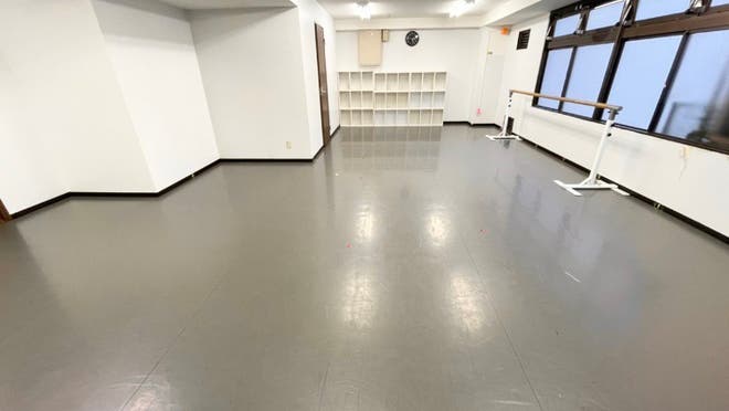 【YTJ奈良スタジオ】大和西大寺駅から徒歩2分・鏡張りのダンスやレッスンに最適なスタジオですの写真3