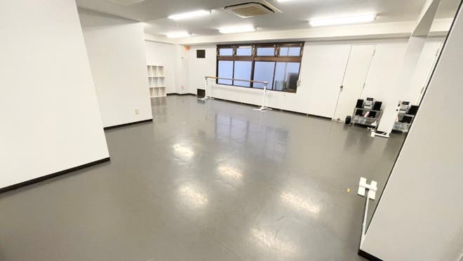 【YTJ奈良スタジオ】大和西大寺駅から徒歩2分・鏡張りのダンスやレッスンに最適なスタジオですの写真2