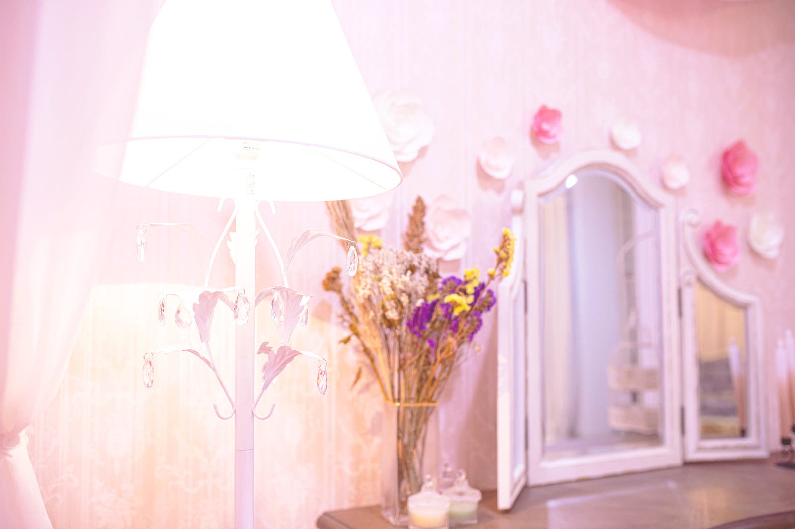 〈沖縄県宜野湾〉天井高270cm72平米の広々とした撮影エリアを３スペース備えた洋風フォトスタジオの写真9