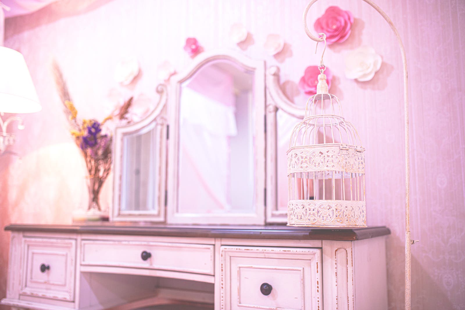 〈沖縄県宜野湾〉天井高270cm72平米の広々とした撮影エリアを３スペース備えた洋風フォトスタジオの写真11