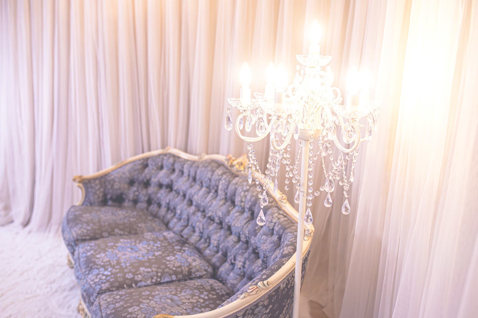 〈沖縄県宜野湾〉天井高270cm72平米の広々とした撮影エリアを３スペース備えた洋風フォトスタジオの写真4