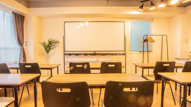 【高田馬場駅3分!16名利用可!】綺麗な室内!WiFi・プロジェクター・ホワイトボード全て無料!ふれあい貸し会議室 高田馬場Dの写真7