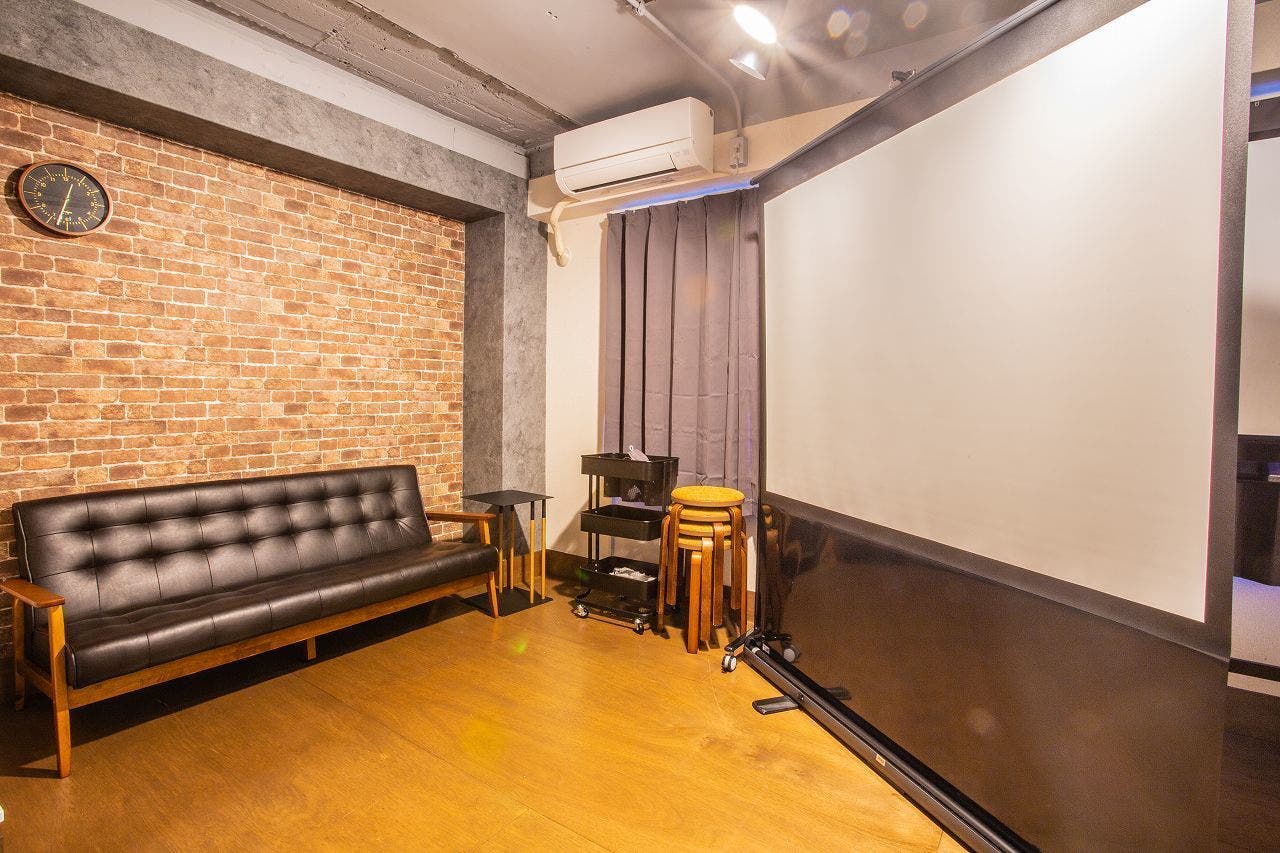 【高田馬場駅3分！16名利用可！】綺麗な室内！WiFi・プロジェクター・ホワイトボード全て無料！ふれあい貸し会議室 高田馬場Dの写真10