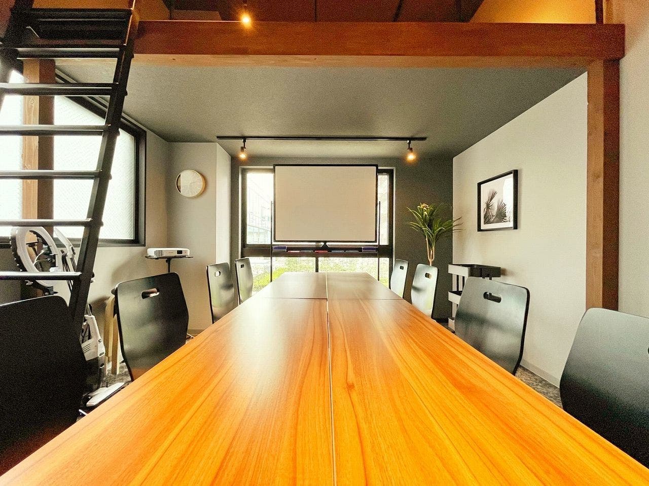 【静岡駅4分！12名利用可】綺麗な完全個室！WiFi・プロジェクター・ホワイトボード全て無料！土足可！ふれあい貸し会議室 静岡Aの写真5