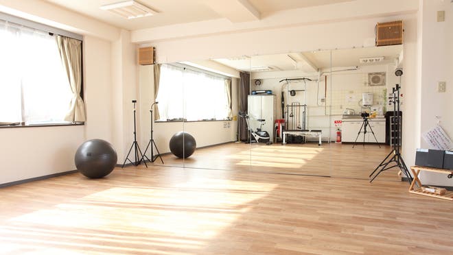 レンタルスタジオDAYS 与野店2階♪ 駅徒歩5分、ダンス・トレーニング・ヨガ・武道などに!無料Wi-Fi、音響完備、充実設備♫の写真1