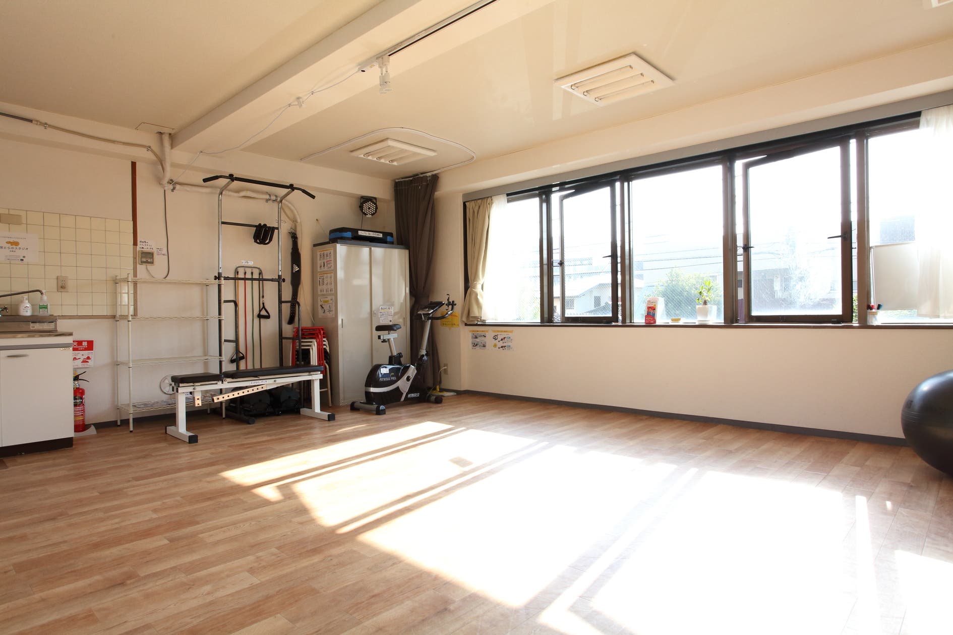 レンタルスタジオDAYS 与野店２階♪ 駅徒歩5分、ダンス・トレーニング・ヨガ・武道などに！無料Wi-Fi、音響完備、充実設備♫の写真4