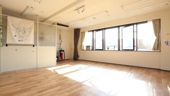 レンタルスタジオDAYS 与野店3階♪ ダンス・ヨガ・演技練習・武道などに!暗幕、充実の照明器具でダンスに没入できます☆の写真3