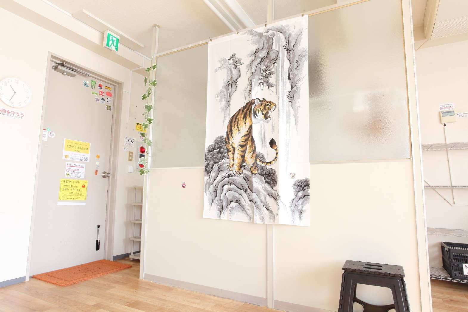 レンタルスタジオDAYS 与野店３階♪ ダンス・ヨガ・演技練習・武道などに！暗幕、充実の照明器具でダンスに没入できます☆の写真14