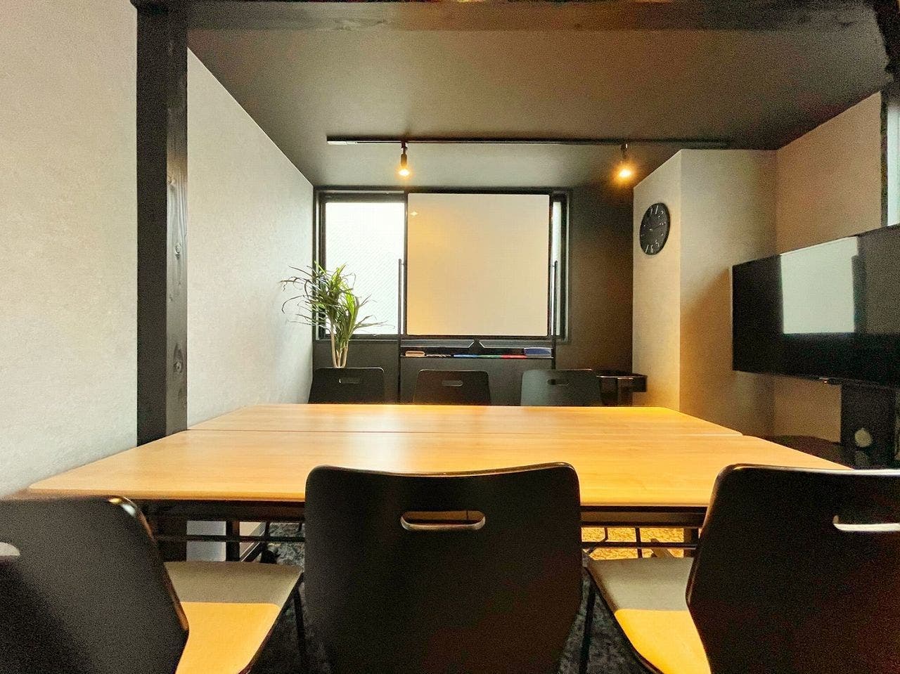 【静岡駅4分！10名利用可】綺麗な完全個室！WiFi・大型モニター・ホワイトボード全て無料！土足可！ふれあい貸し会議室 静岡Bの写真5