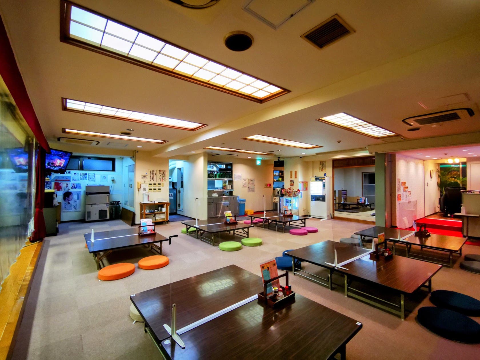 【JR蒲田駅より徒歩5分】☆銭湯の宴会場（ホール）スペースを貸し切って使おう☆ 黒湯の温泉 ゆ〜シティー蒲田 の写真5