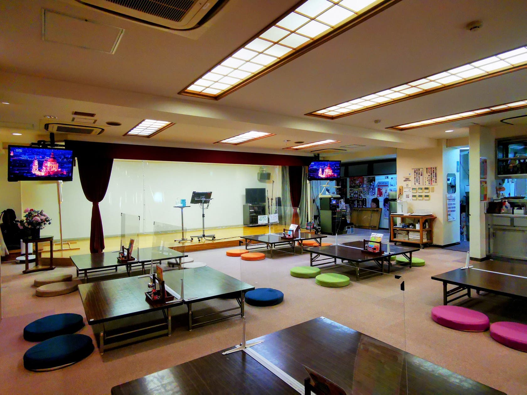 【JR蒲田駅より徒歩5分】☆銭湯の宴会場（ホール）スペースを貸し切って使おう☆ 黒湯の温泉 ゆ〜シティー蒲田 の写真7