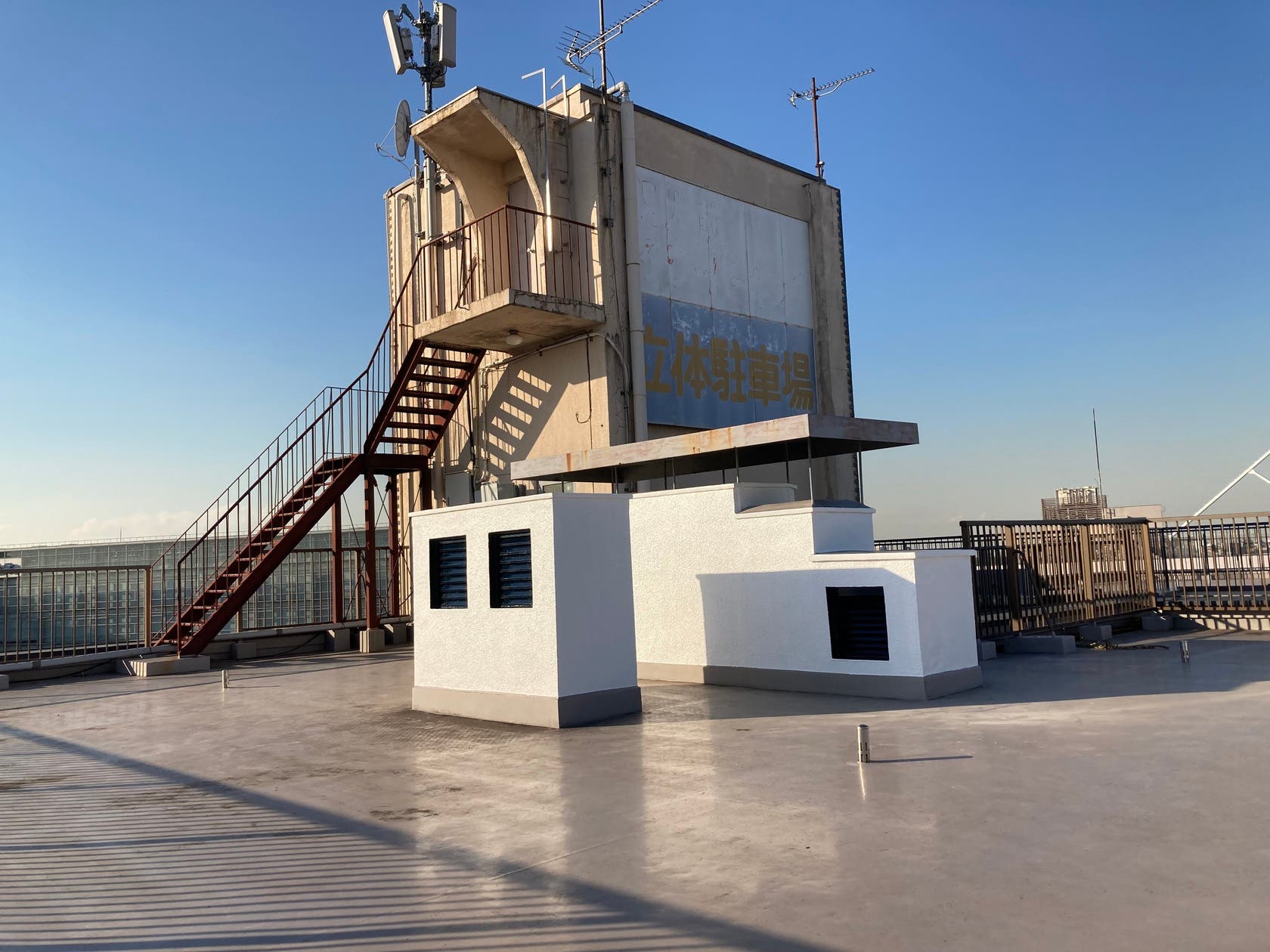 ドラマ・CM・PVなど撮影実績多数★抜けの良さと見晴らし最高の屋上です！！新宿・渋谷・中野・六本木等一望出来ます！の写真4