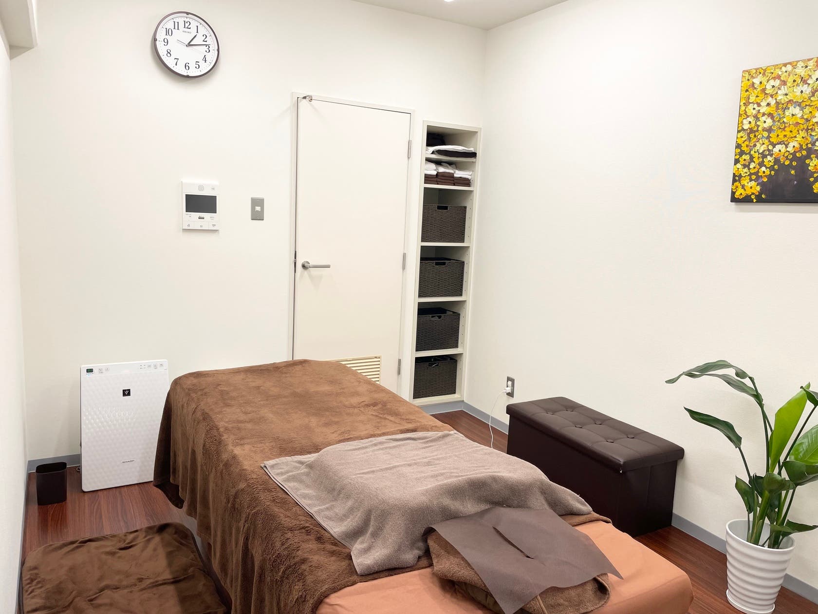 西新宿徒歩2分✨ヒートマット完備✨静かな落ち着いた雰囲気のサロンの写真4