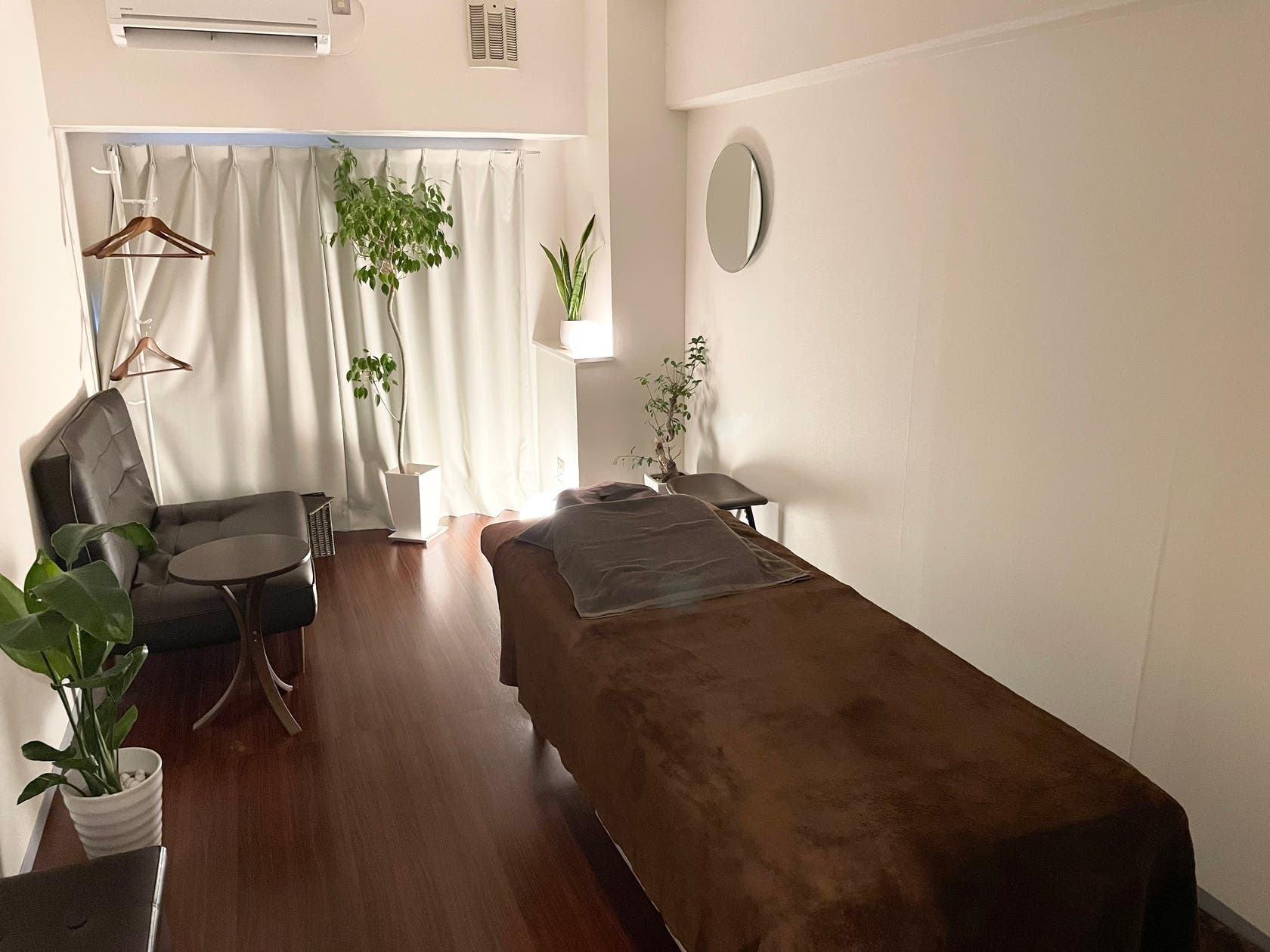 西新宿徒歩2分✨ヒートマット完備✨静かな落ち着いた雰囲気のサロンの写真6