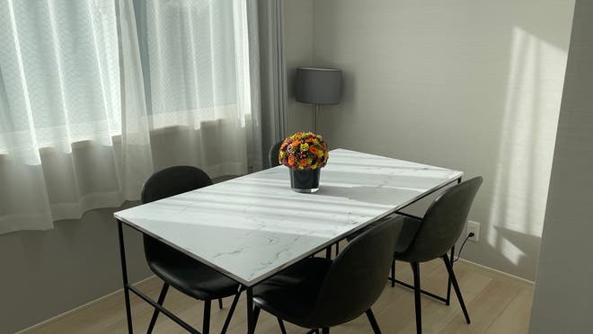 都立大学駅間近、線路沿い徒歩3分の新築完全個室のワーキングスペース貸し会議室6名利用可の写真1