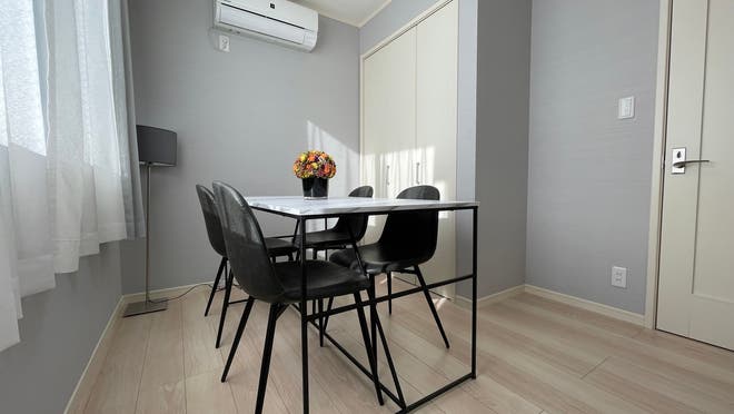 都立大学駅間近、線路沿い徒歩3分の新築完全個室のワーキングスペース貸し会議室6名利用可の写真3